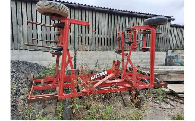 MF spring tine cultivator